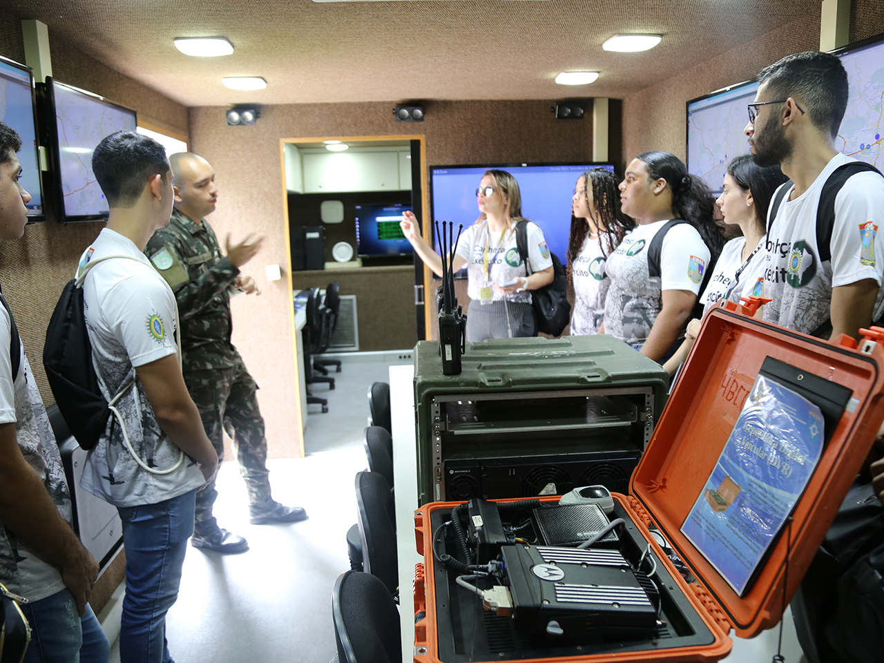 CMNE - Relações Públicas - Exército Brasileiro