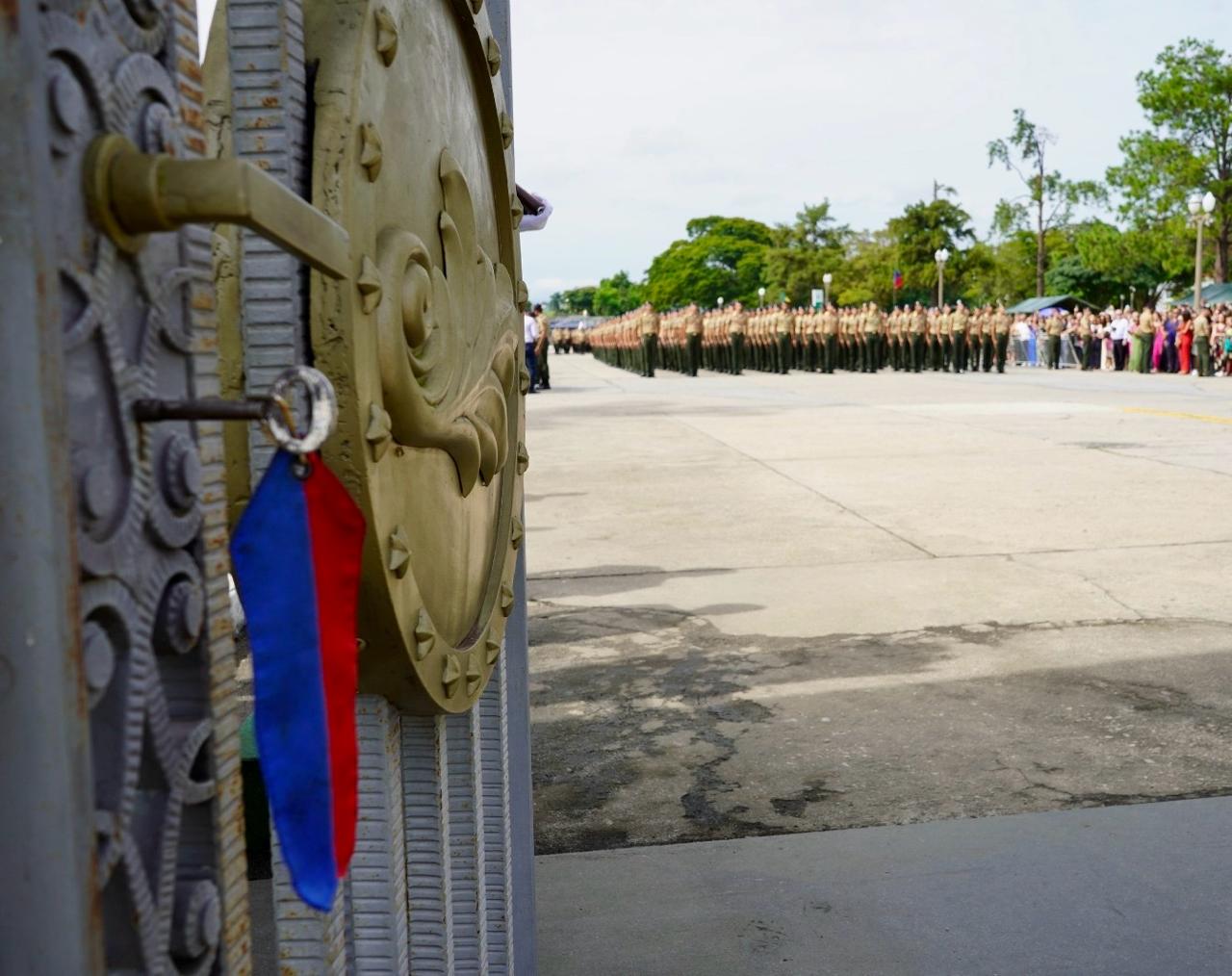 Entrada dos novos cadetes pelo Portão Monumental da AMAN - Notícias ...