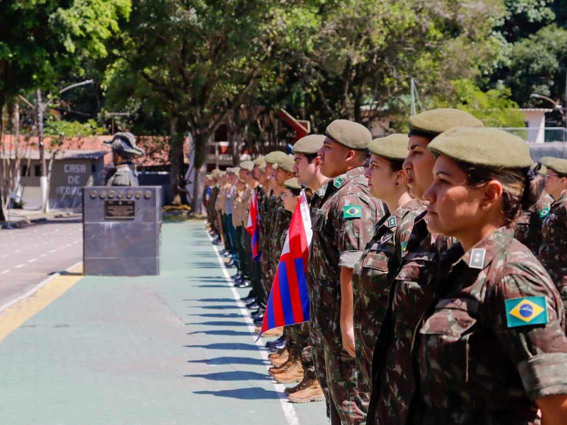 Alunos do Centro de Estudos de Pessoal concluem cursos de ...