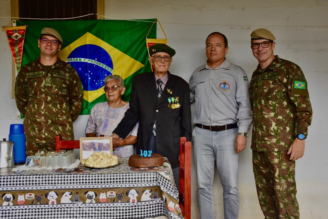 Herói da FEB é homenageado aos 102 anos - Notícias - Exército Brasileiro